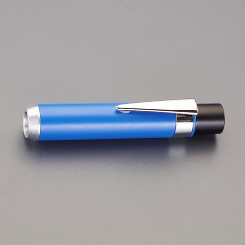 仕様：●材質:樹脂(胴体部)●全長:117mm●色:青●替チョーク:EA581E-1、EA581E-2、EA581E-11~E-14●長さは無段階で調節できます。●金属製なのでチョークが途中で折れるのを防ぎます。●ノック式商品画像に関する注...