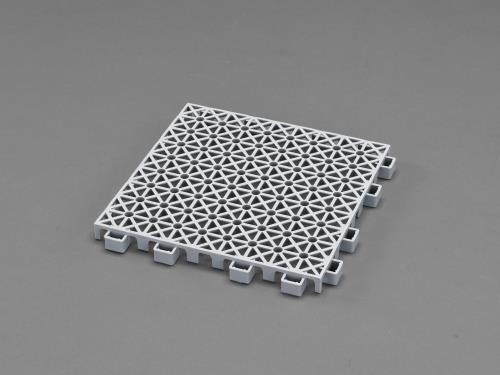 仕様：●メーカー:テラモト●型番:MR-094-076-5●材質:ポリエチレン●サイズ:300×300mm●厚み:約24mm●カラー:灰●重量:約335g●用途:倉庫、冷凍庫、物置通路などに●防炎仕様●防炎番号:EO 980047●塩ビ不使...