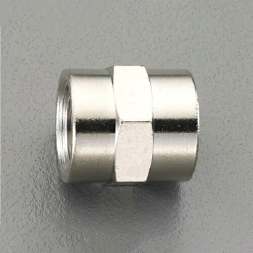 仕様：●適用流体:圧縮空気、ガスなど●最高使用圧力:0.8MPa●ねじ径:G3/8”●全長:24mm●六角対辺:22mm●ねじ有効長:12mm●重量:39g●材質:真鍮(ニッケルメッキ)商品画像に関する注意事項：●画像に数字等の情報が入って...