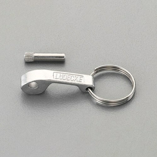 仕様：●適合サイズ:3”●重量:110g●材質:ステンレス(SUS316)●適合品番:EA462DK・DL・DM・EAシリーズ●カップリング用カムレバー商品画像に関する注意事項：●画像に数字等の情報が入っている場合は、　品番末尾が対象商品の...
