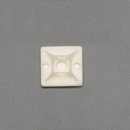 仕様：●サイズ:28.6×28.6mm●高さ:5.3mm●取付穴:φ5.0mm●適応バンド幅:5.5mm●材質:ナイロン66●色:白●入数:100個●粘着テープ付き●RoHS対応品商品画像に関する注意事項：●入数100個●画像に数字等の情報...