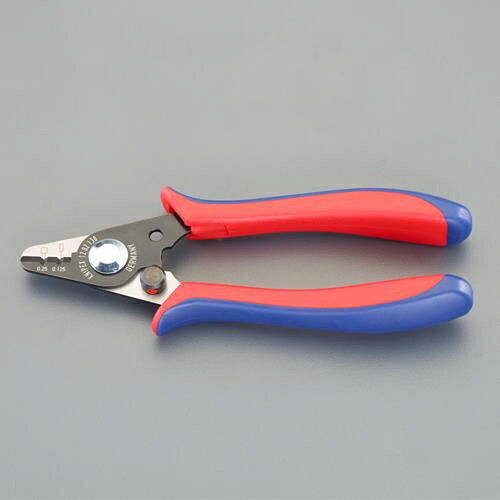 仕様：●メーカー:KNIPEX(クニペックス)●型番:12 82 130 SB●能力:二次被覆:φ0.25mm一次被覆:φ0.125mm●全長:130mm●重量:75g●グラスファイバーケーブルの一次被覆・二次被覆の除去に商品画像に関する注...