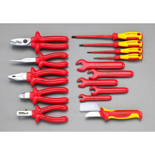 仕様：●メーカー:KNIPEX(クニペックス)●型番:98 99 13●〈セット内容〉:1000V絶縁工具15点セット●片口スパナ:10・13・14・17・19mm(各1本)●(-)ドライバー:2.8・4.0・5.5・6.5mm(各1本)●...