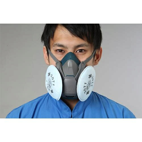 仕様：●メーカー:3M●型番:6500QL/2071-RL2M●捕集効率:95%以上●吸気抵抗:80Pa以下●排気抵抗:70Pa以下●サイズ:M●材質:シリコン●重量:125g●用途:溶接作業、研磨作業などに。●一体成型によるコンパクトなシ...