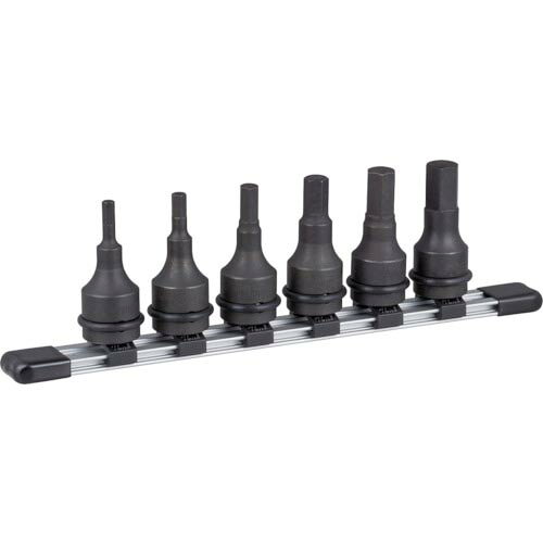 特長：インパクトレンチなどの動力工具用のソケットです。仕様：差込角(mm)：12.7セット内容(点)：6ソケット内容(mm)：5、6、8、10、12、14ソケット内容：5、6、8、10、12、14差込角12.7mm(1/2inch)材質／仕...