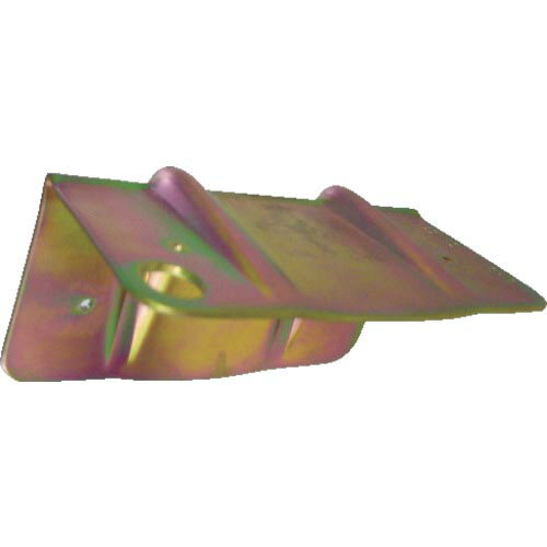 特長：ベルト幅50mmまで対応します。用途：積載荷物の保護。仕様：適合ベルト幅(mm)：50幅(mm)：50奥行(mm)：50高さ(mm)：110ベルトラッシング用スチールパット　ベルト用（ラバーパッド無）　Sサイズ材質／仕上：スチール