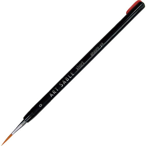 特長：人造毛画筆なので、なめらかなタッチでお手入れ簡単です。絵の具の伸びが良く、穂先がよくまとまります。操作性抜群、太めのショートハンドル採用、ころがり防止ストッパー付です。用途：水彩画、アクリル画からラッカー系の塗料用に。仕様：規格：0号...