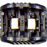 特長：銅合金爪をロック機構に用いているため確実に結束します。用途：電話ケーブル、電力ケーブルなどあらゆる結束作業に。仕様：色：ブラック適合タイ：EL-R2-15屋内・屋外用使用温度範囲：-40〜85℃RoHS適合品材質／仕上：ポリアセタール...