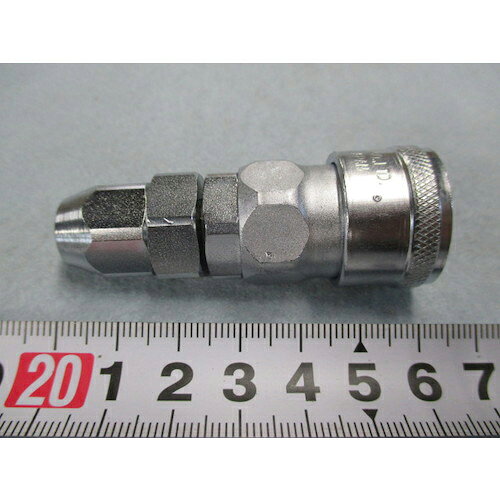 特長：1／4ロータリーナットカプラです。仕様：色：銀色使用流体：エヤー専用使用温度範囲(℃)：-10~50先端色：銀色最高使用圧力(MPa)：1.5流体温度(℃)：-10~50取り付け仕様：内径φ6.5 外径φ10 標準径ウレタンホース取付...
