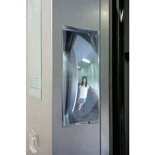 特長：出入口柱・前柱用で、1枚で複数階の対策ができます。エレベーター駆け込み時のドア衝突をなくし、安全で効率的な操作ができます。質の高いサービスの提供ができます。かごの中から顔を出さなくてもミラーを見るだけで乗り込もうとしている人がいないか...