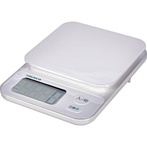 特長：最大計量3kg、最小表示0.1gのデジタルスケールです。電源を入れてから0g表示までは約2秒、速やかに計量が可能です。液晶画面63mm×35mmと大きく数字が見やすいです。容器の重さを差し引いたり、追加計量ができる0表示ボタン付きです...