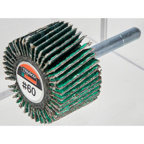 特長：研削スピードが通常の2倍・研削量も2倍以上のスピード＆耐久性があるフラップホイールです。フラップを斜め植えつけしています。ジルコニア砥材を使用しているので重研削と長寿命です。用途：サビ落とし、バリ取り、パイプの内面研磨。金属の曲面や異...