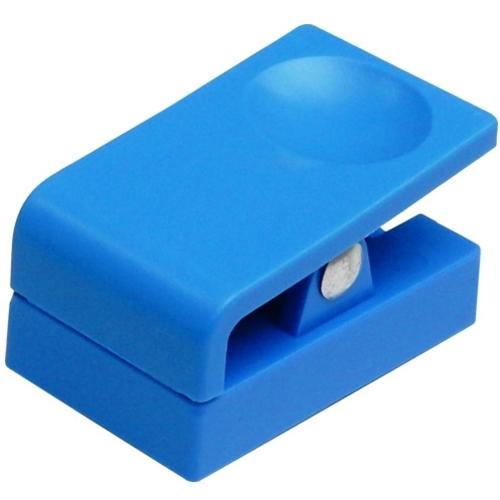 特長：プラスチックタイプのマグネットクリップです。つまみやすい凹型形状です。ヨーク板付きです。傷がつきにくい保護フィルム付です。仕様：挟口寸法(mm)：25とじ枚数(枚)：60色：青縦(mm)：40横(mm)：25厚さ(mm)：23吊下げ用...