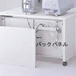 特長：デスク背面の配線コードをすっきりと隠す事ができます。取付簡単な引っかけ式です。仕様：間口(mm)：1465奥行(mm)：25高さ(mm)：550材質：スチロール　メラニン焼付塗装本体重量(kg)：5.8材質：スチールメラミン焼付塗装W...