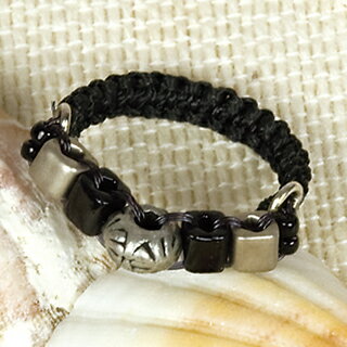 ※商品写真はできる限り実物の色に近づけるよう加工しておりますが、お客様のお使いのモニター設定、お部屋の照明等により実際の商品と色味が異なる場合がございます。P2 リング ユニセックス+(プラス)【トーホービーズ公式：ファクトリー直送】 いつ...