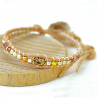 ※商品写真はできる限り実物の色に近づけるよう加工しておりますが、お客様のお使いのモニター設定、お部屋の照明等により実際の商品と色味が異なる場合がございます。ブレスレット ナチュラル UT-1【トーホービーズ公式：ファクトリー直送】 初心者お...