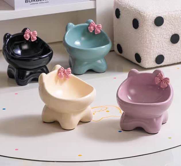 えさ皿 猫 エサ 皿 食器 犬 餌入れ フードボウル ごはん皿 お皿 食べやすい 陶器 ペット 猫用 犬用 食器台 かわいい4カラー このかわいらしい広い口の陶器製猫犬用餌皿は、ペットの食事タイムをより楽しいものにしてくれます。広めの口で、...