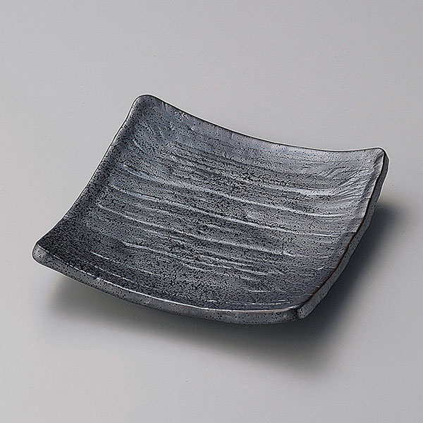 ●型番：28-193-188-ka ●サイズ（約）：16.5×16.5×3.3cm ●重量（約）：492g ●産地：日本製 美濃焼 ●素材：磁器…ここではせっ器（ストーン）も含みます。比較的丈夫な素材です。 ●レンジ可能　食洗機可能　オーブ...