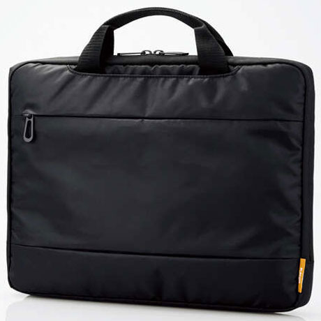 ↑↑↑正確な在庫状況は上記バナー「在庫状況を確認する」をクリックして頂き、必ずご確認ください。&nbsp;&nbsp;■肩掛けできるショルダーベルトを付属しています■ハンドル部分はポケットに収納することができます■14.0インチまでのノート...