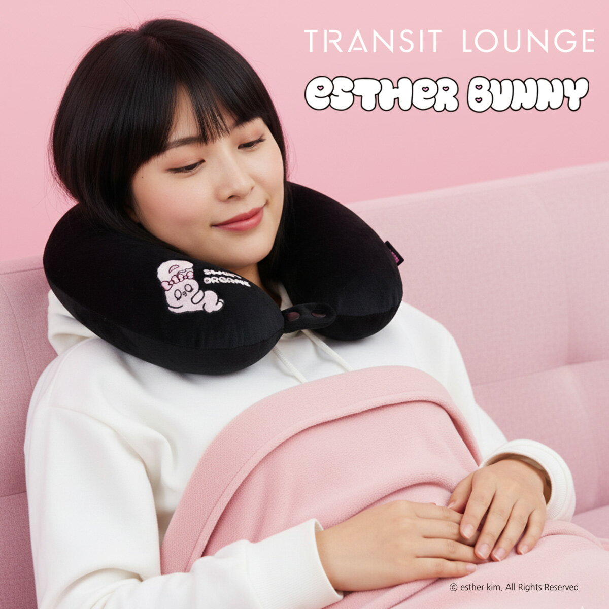 ブランド：TRANSIT LOUNGE トランジットラウンジ サイズ：約W29×H32×D9cm重量：約290g カラー：ブラック 素材：ポリエステルポリウレタン 仕様：上部：スナップボタン式フックファスナー×1下部：調整用スナップボタン ...