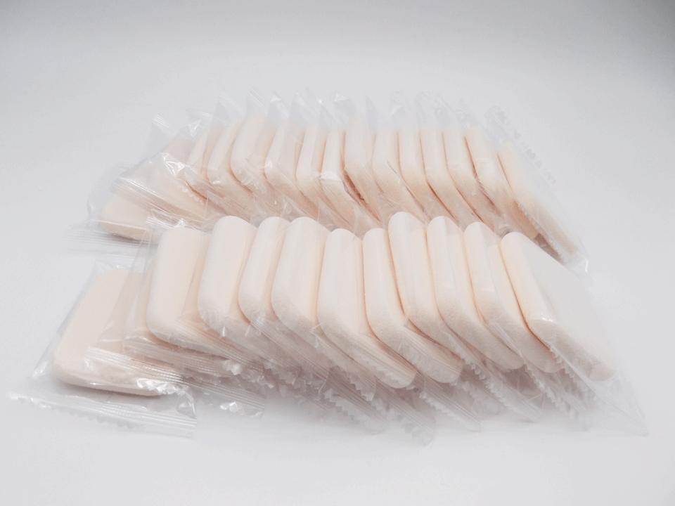 化粧用具の東京パフTOPページ お買得品 カテゴリページ 業務用・使い捨て・消耗品 カテゴリページ ファンデーション用スポンジ カテゴリページ フェイスパウダー用パフ カテゴリページ 環境対応・開発品 カテゴリページ よくあるご質問はこちら...