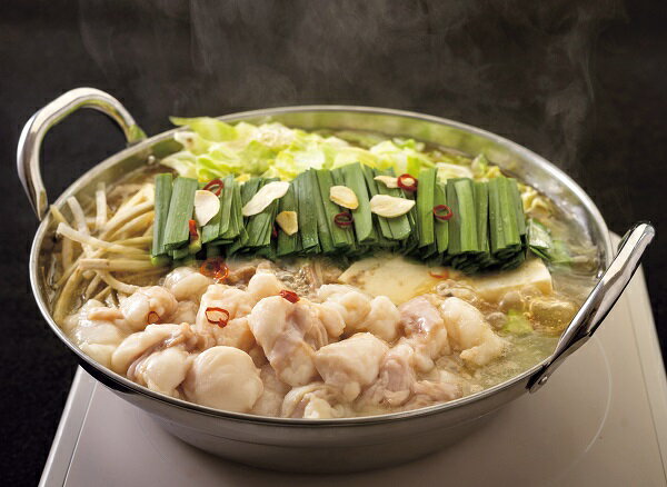 ●牛もつ200g・スープ100g×各1、ちゃんぽん麺150g×2、ガーリックフレーク2.5g・唐辛子0.5g×各1■九州の牛もつを使用し特別な日に使われるあごだしを使用したしょうゆ味のスープとちゃんぽんめんが2玉入ったもつ鍋セットですキャベ...