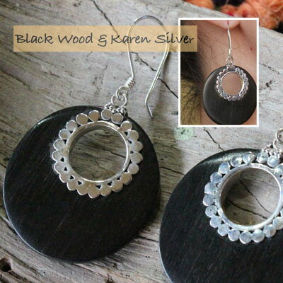 日時指定はご注文日から1週間以内にお願いいたします。商品に関するお問い合わせの際は、 必ずフルネームを記載の上、お問い合わせ下さい。 商品名 【カレン族アクセサリー】Black Woodのピアス！ サイズ 全長　　　　：約5.0cm 木部分...