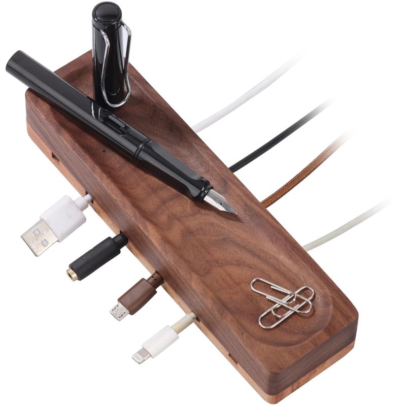 木製 ケーブルホルダー，マグネット ケーブルクリップ 6穴，デスク卓上に最適な USB USC-C HDMI ケーブル 整理 収納天然木使用 ：上部にウォルナット、下部にブナ材を組み合わせた2層構造のマグネットケーブルクリップ。強力なマグネ...