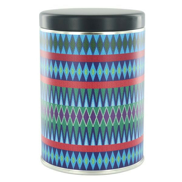 珈琲問屋 オリジナル缶 【ガテマラ織ブルー（紺）】シッカリとした密閉度が売りです！当店の焙煎したて珈琲は、是非この缶で保存を！缶サイズ：直径95mm×高さ138mm（コーヒー豆で約290g入ります）ガテマラはすごく織物がきれいな国です。色々...