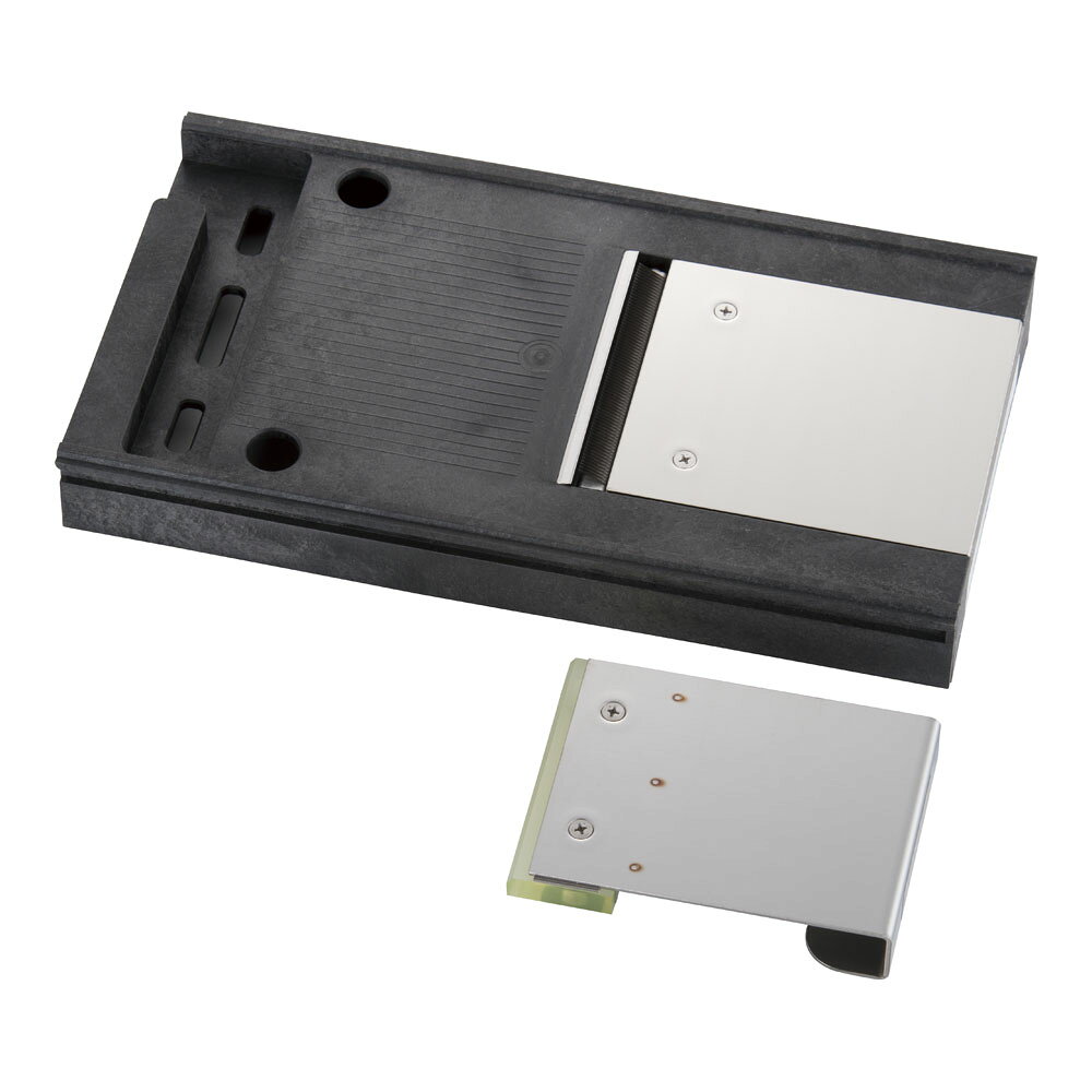＜特長＞●電源:単相100V50/60Hz●消費電力:165/200W●定格時間:30分処理能力:10分間13kg投入口:100×100×H120標準仕様:千切盤3×3mm●オプションの刃物盤を差し替えるだけで、ツマ切り、薄切り、厚切り、千...