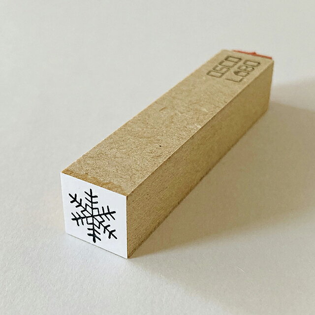 雪の結晶212×12mm※現在、商品の供給が不安定の為、より多くのお客様にご購入頂けるようお一人様1個までの販売制限とさせていただきます。※大変申し訳ございませんが、品切れとなった場合の入荷は未定となっております。また、予約等の受付はお受け...