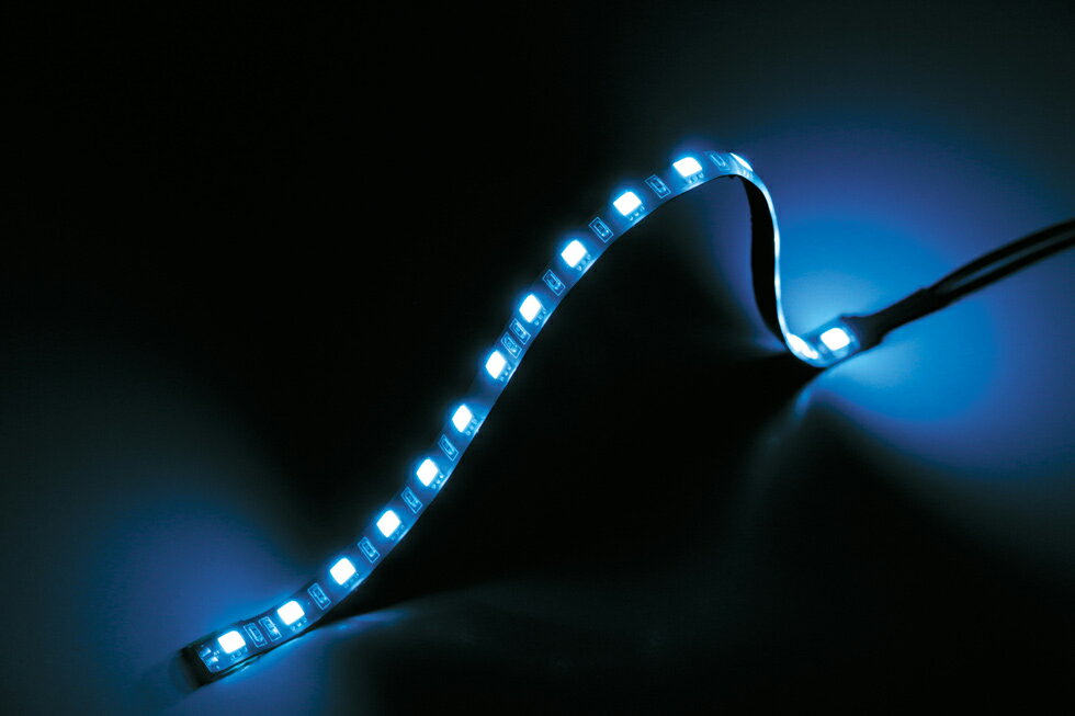 【商品コード：530977】JET INOUE/ジェットイノウエ製品になります。在庫/納期につきましてはお気軽にお問い合わせ下さい。ソフトでスリムなので曲面にも無理なく貼ることができます。超高輝度SMD搭載で明るさも抜群です。※本製品はカッ...