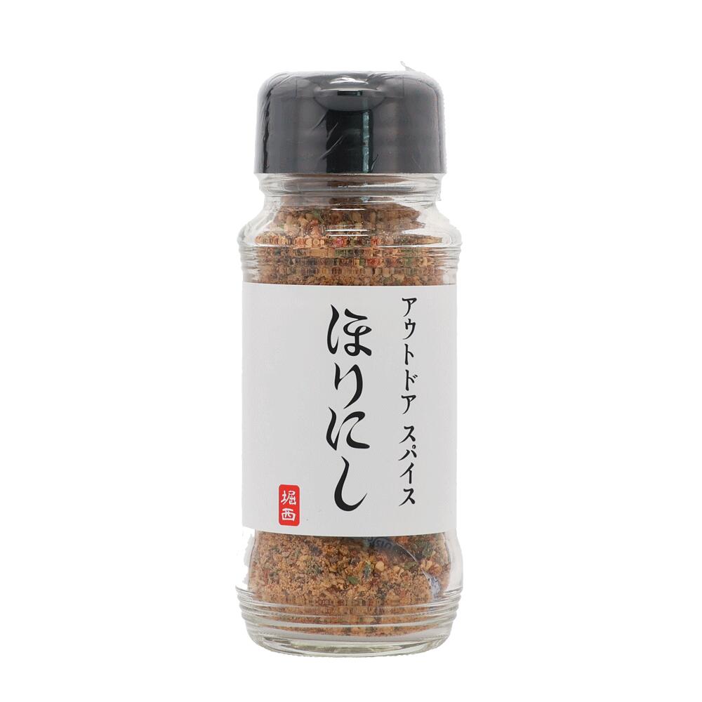 肉料理はもちろん、魚や野菜にも合う万能調味料です。 このスパイスは、アウトドアでの食事はもちろんご家庭の料理のスパイスにもよく合います。 20種類以上のスパイスや調味料をブレンドしており、風味豊かなガーリックがアクセントとなっています。 ●...