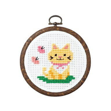 ●キット内容：25番刺繍糸、刺しゅう布(No.3000布、ジャバクロス中目・オフホワイト)、ししゅう針(クロス針)、おしゃれフープ(P-112木目)、カラー図案付説明書。●難易度：E(初級者向け)●出来上がりサイズ：額内径10.5cm●オリ...
