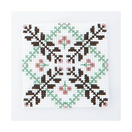 このセットでコースターが1枚作れます。ゆとりと共に楽しむクロス・ステッチコースター My style(マイスタイル)説明書にクロス・ステッチの仕方がわかる基本動画の二次元コードつき！●キット内容：25番刺繍糸、刺しゅう布(No.5500布、...