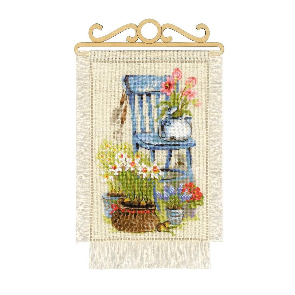 【はじめにご覧ください】→輸入(取り寄せ)刺繍キットの納期について○サイズ：20×30cm○キット内容：ウールアクリル極細毛糸、25番刺繍糸(綿、アンカー(Anchor)製・1色のみ)、14カウントアイーダ刺繍布(ツバイガルト社製、麻)、針...