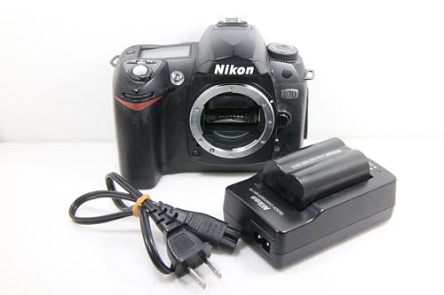 NIKON/ニコンデジタルカメラ D70 ボディ/BODY　610万画素ブランド: Nikonメーカー: ニコンJAN: 4960759122841・中古品のため使用に影響ない程度の使用感・経年劣化（傷、汚れなど）がある場合がございます。 ...