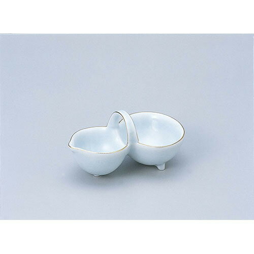 商品情報 サイズ 10.3×6.7×H5.5 モニターの発色具合により、実際のものと色が異なる場合がございます。ひさご型手付青磁珍味　Z653-332和食器 小鉢 豆小鉢 小付 珍味入れ 業務用食器 業務用 陶磁器。 3