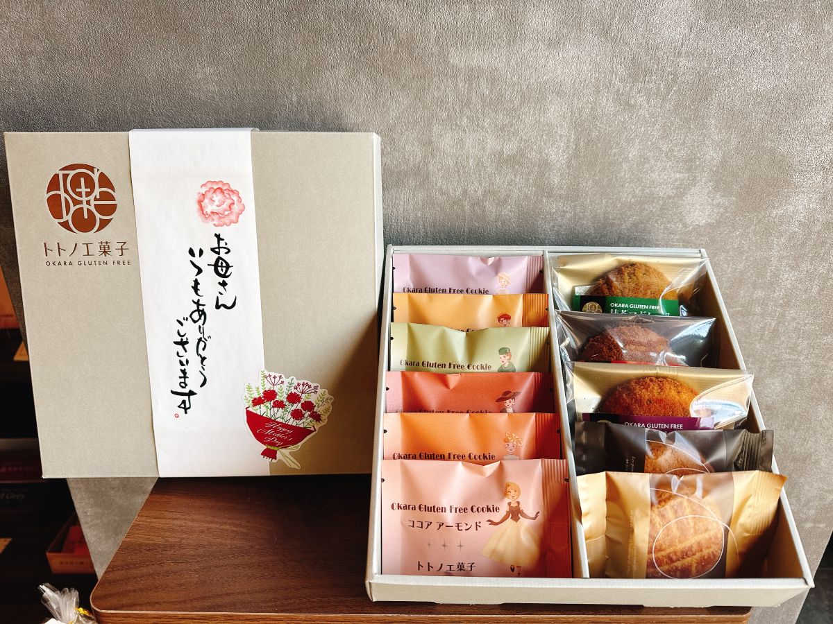 母の日だけの特別な詰め合わせをご用意いたしました。 お重を開けた瞬間、笑顔があふれる。 日頃の感謝をお伝えする贈り物にぴったりの上品な焼き菓子詰め合わせです。 トトノエお重箱　母の日限定焼き菓子セット（紙袋付） 丁寧に焼き上げた焼き菓子を、...