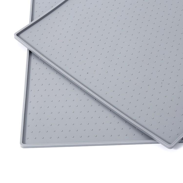 2個セットペットマット シリコン 凸凹 滑り止め 防汚 洗える 車載 大判 グレー 黒・素材: シリコン・柄: 無地・カラー: ブラック.グレー・スタイル: 現代的.シンプル・サイズ: 大号40cm×60cm.小号48cm×30cm.60c...