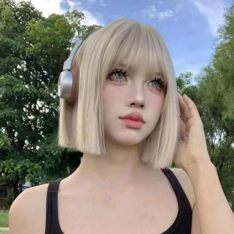 ウィッグ レディース ショート ストレート ぱっつん 白金 金髪 アッシュ アッシュゴールド 小顔効果 イメチェン コスプレ