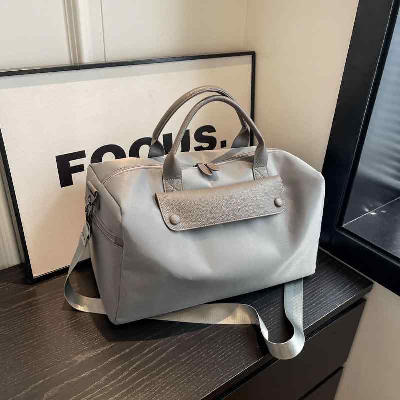 スポーツバッグ 大容量 旅行用 乾湿分離 防水 オックスフォード生地 ジムバッグ ボストンバッグ 出張 普段使い 男性用 女性用 ブラック グレー カーキ・容量: 20-35L・素材: オックスフォード布・機能: 通気性、防水・適用性別: ...