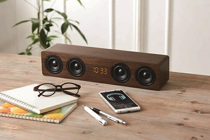 環境に優しいMDFを使用。 4連のスピーカーから大迫力のサウンドを楽しめる、ワイヤレススピーカー機能付の時計です。4連のスピーカーから大迫力のサウンドを楽しみ下さい！