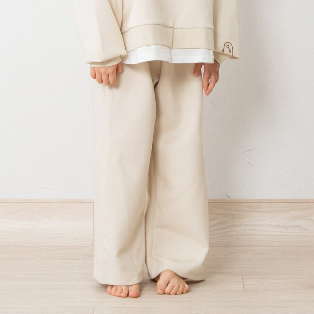 【Babies“R”Us×hichan0204さん】機能性おばけ ドライスエット ワイドパンツ人気インスタグラマーhichan0204さんコラボの ワイドパンツです。毎日の「汚れ」と「おしゃれ」、どちらも妥協したくないママ＆パパに！見た目も...