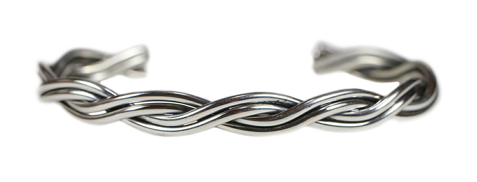 商品情報商品説明-Navajo #2525 "Bangle"-・#2525・Made in USAサイズ＜サイズスペック＞内周：13cm　開口部：3cm　最大幅：6mm※若干の誤差はご了承ください。生産国アメリカ注意事項当店は実店舗と商品の...