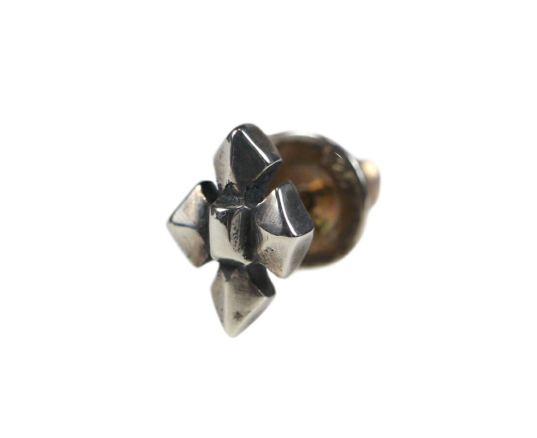 商品情報商品説明/素材Bill Wall Leather-"C" Cross Earring-(E215)・Silver925×K18ポスト※当店はビルウォールジャパン正規販売代理店です。 ※ギャランティカード、専用袋が付属します。サイズ/...