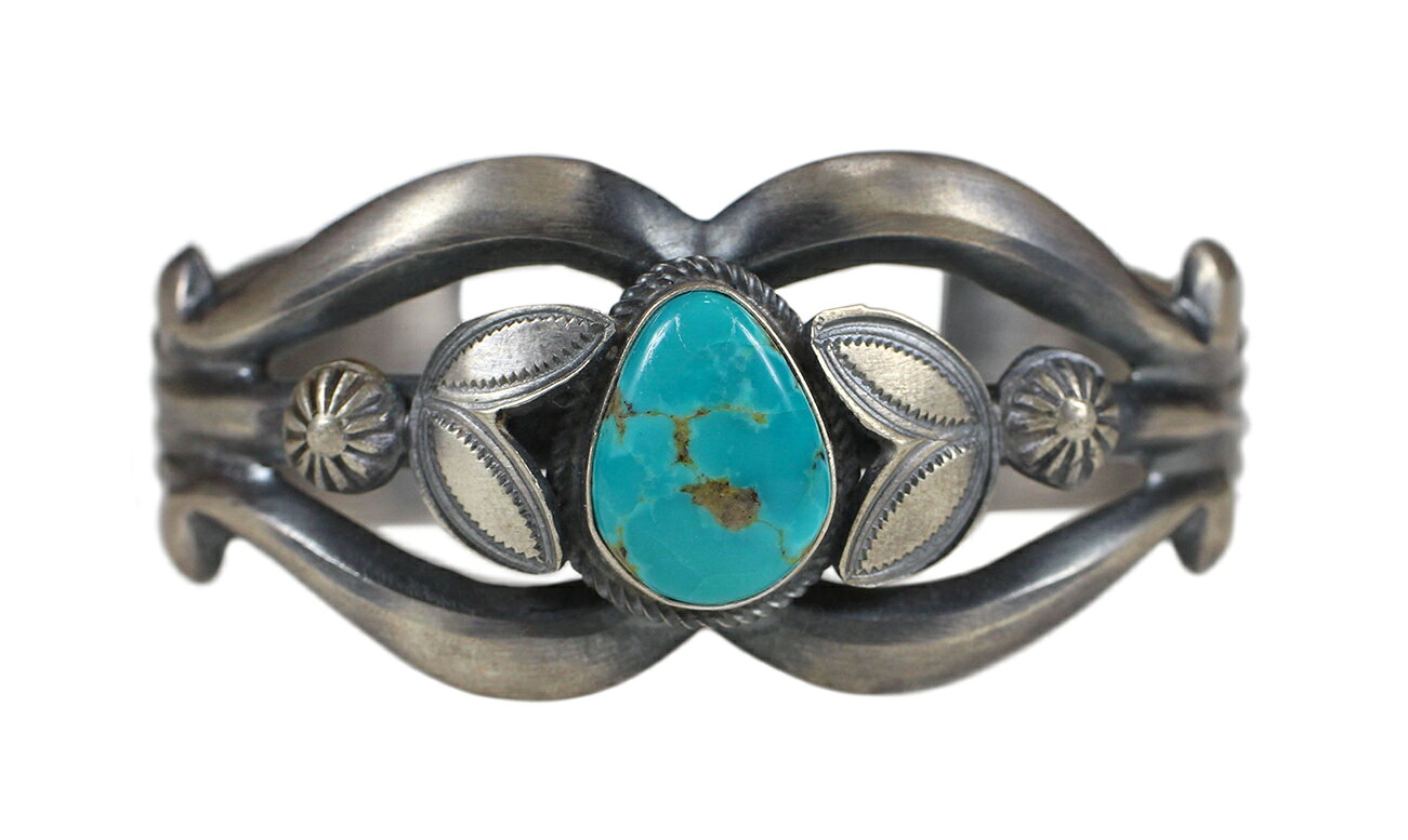 商品情報商品説明-Navajo #2602 Henry Morgan "Turquoise Bangle (Kingman Turquoise)"-・#2602・Made in USAサイズ＜サイズスペック＞内周：13.5cm　開口部：3c...
