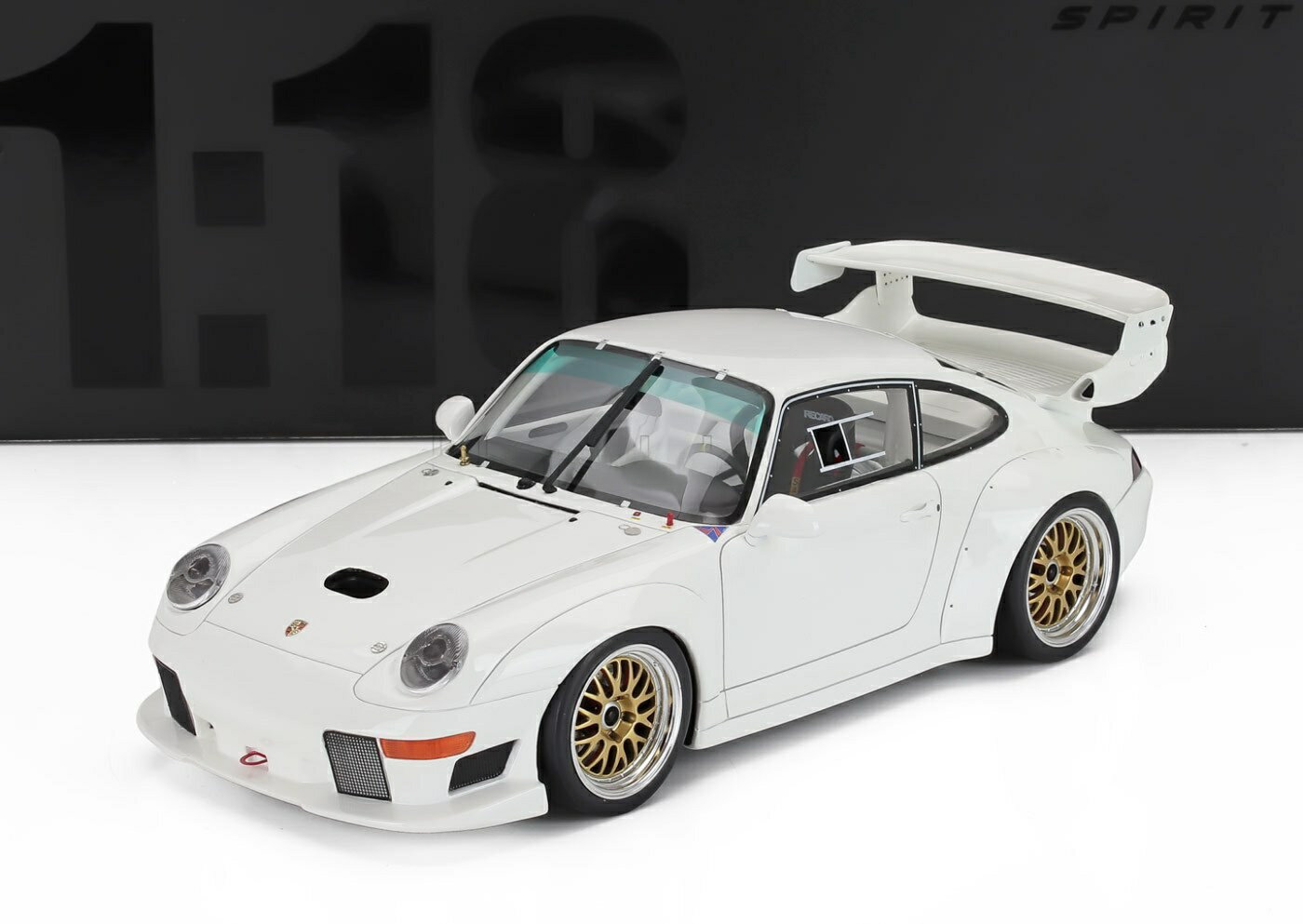 ▶ PRODUCT DETAILS メーカー GT SPIRIT スケール 1/18 商品状態 新品 ⚠ 海外製品に関するご案内 本製品は精密ディスプレイモデルのため、製造工程上、個体差が見られる場合がございます。微...