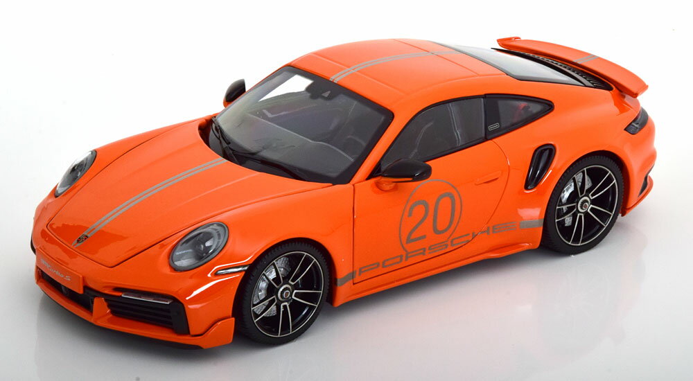 商品詳細 メーカー MINICHAMPS スケール 1/18 お届け時期 お届けの目安の記載を必ずご確認ください。 在庫について 在庫管理に関しましては細心の注意を払っておりますが、他サイトとの併売の為、在庫切れの場合がございます。万が一売...