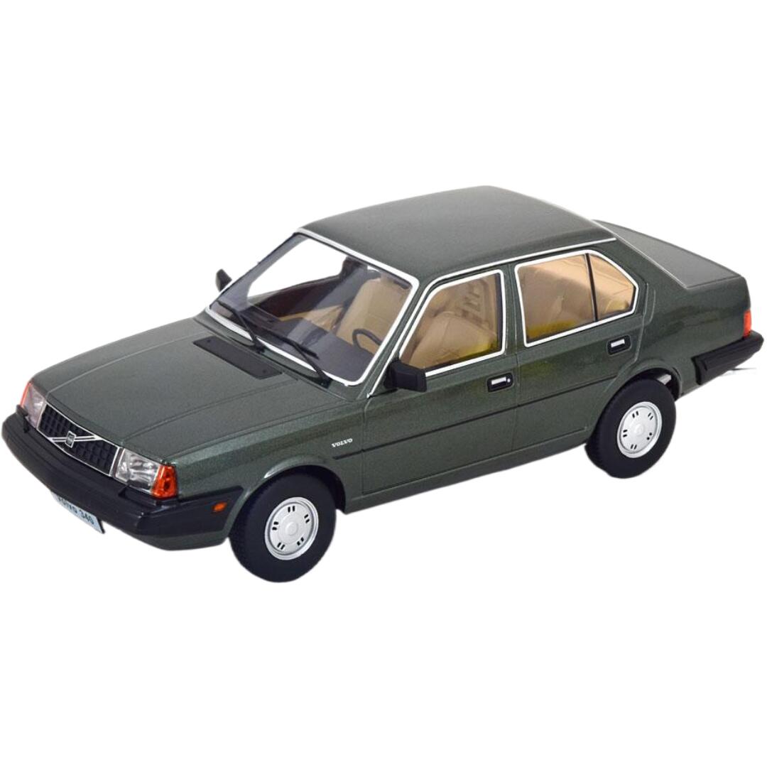 ▶ PRODUCT DETAILS メーカー TRIPLE9 スケール 1/18 商品状態 新品 ⚠ 海外製品に関するご案内 本製品は精密ディスプレイモデルのため、製造工程上、個体差が見られる場合がございます。微細な...